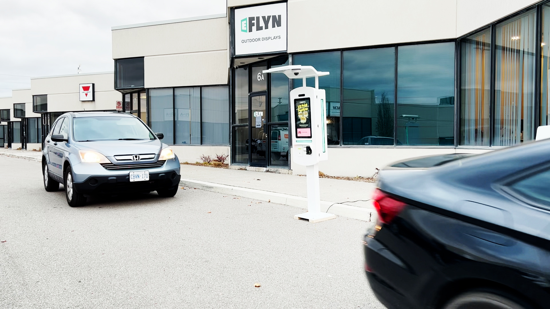 Eflyn DriveVista Order Pro 21.5" Outdoor Drive Thru Self Serve Checkout ...